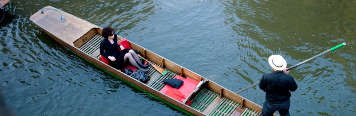 Self-Drive Punt Hire in Oxford | Magdalen Bridge Boathouse